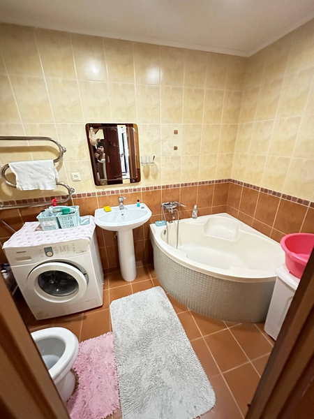Продается 3х ком. квартира, ор-р: магазин Лакоста, 75м2