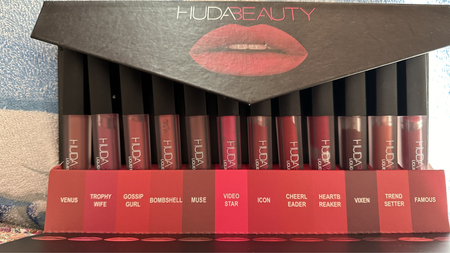 Набор матовых помад “Huda beauty”