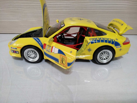 Моделька BBURAGO 1/18, PORSCHE GT3 Cup.