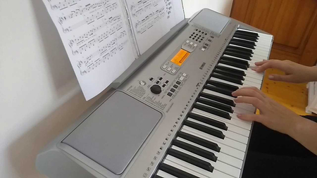 sintezator yamaha ypt 370