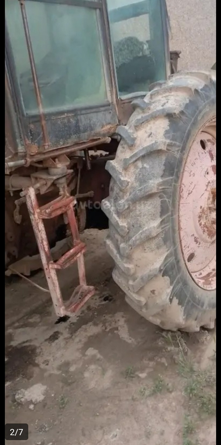 Traktor T28 sotiladi