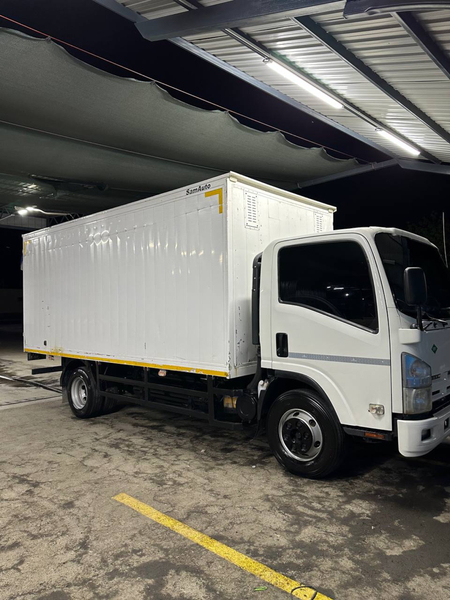 ISUZU SNG 2009 yil