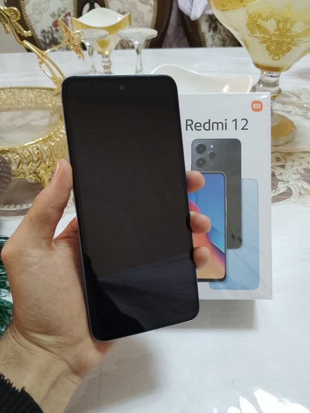 Redmi 12 sotiladi