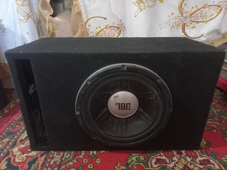 Kolonka sotiladi JBL 1200 talik srochno
