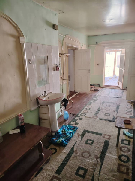 Тақиятас қаласында центрда жайласқан жай сатылады