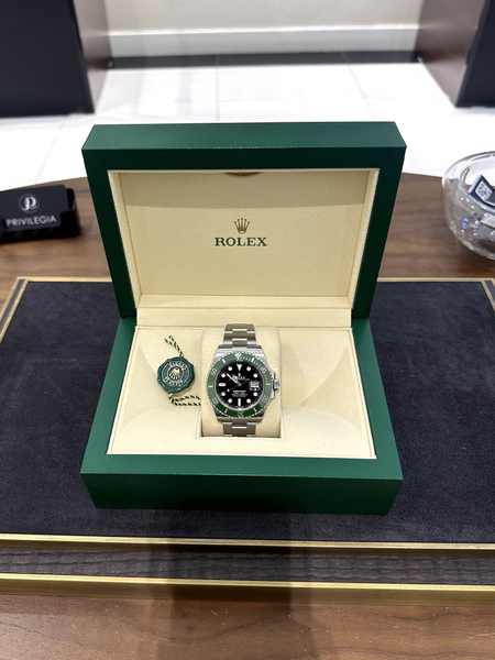 Rolex Submariner Date 41 mm Steel 126610lv