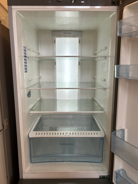 Холодильник Haier CFE633CSE