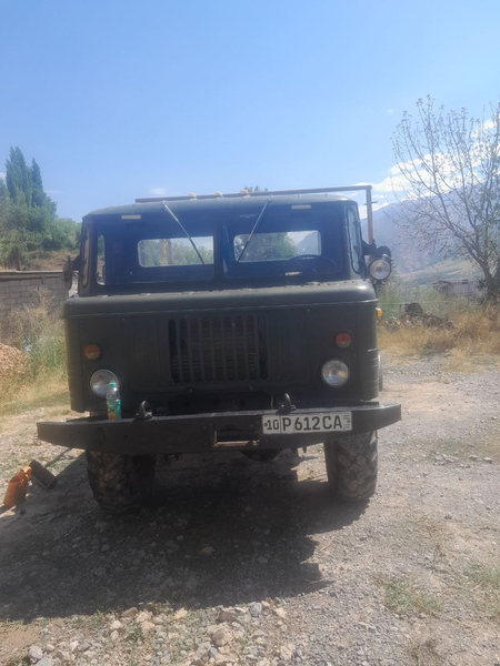 Gaz 66 sotiladi. 4200 $ narxi kilishamiz