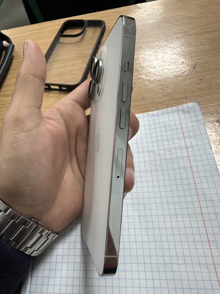 iPhone 13 pro, silver, oq