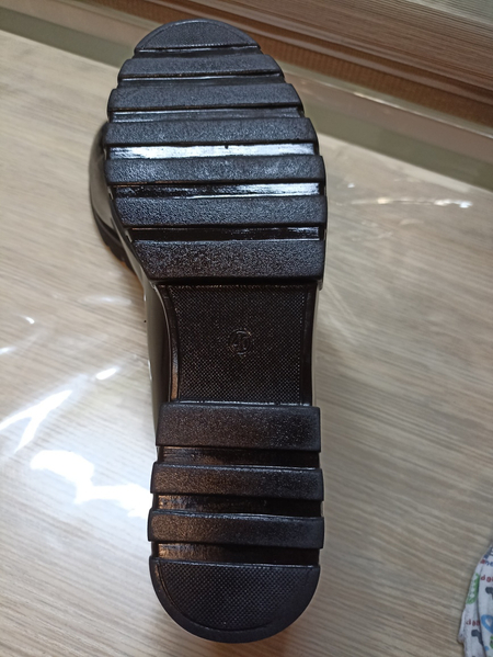 Новые туфли 39 размера