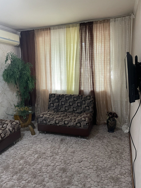 1 ком. Шота Руставели. B&B кафе.