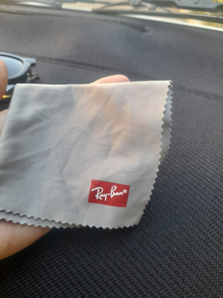 Продаются очки Ray Ban