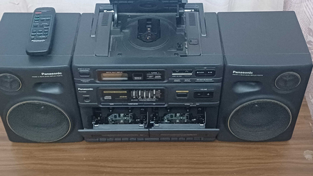 Продам магнитофон Panasonic RX-DT650