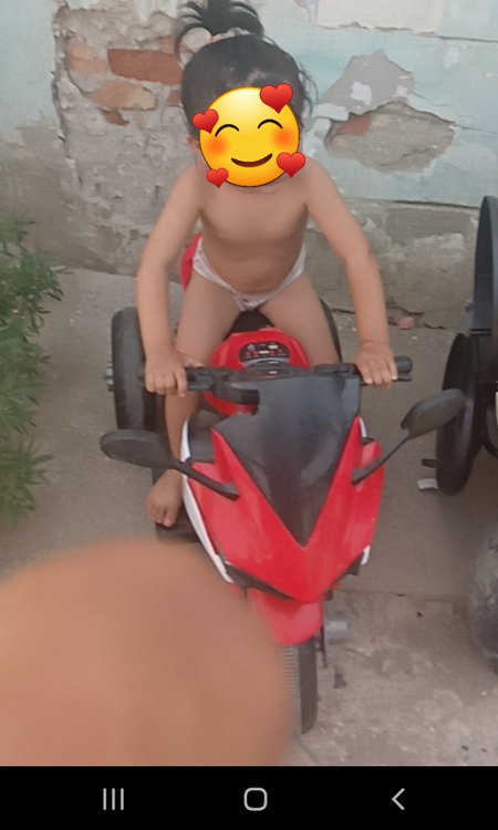 Pultli bolalar mashinasi va Pultli skutr