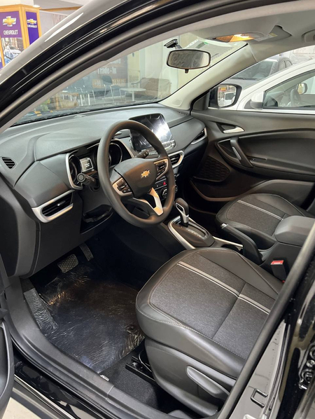 TRACKER LTZ Avtomobili