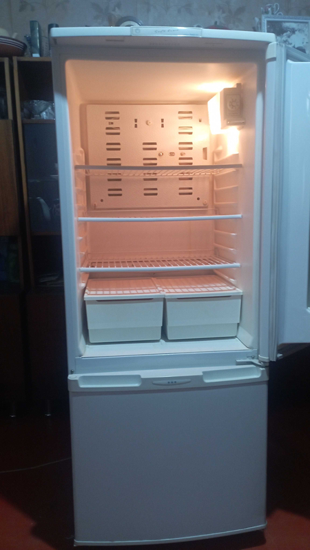 Продается холодильник Бирюса