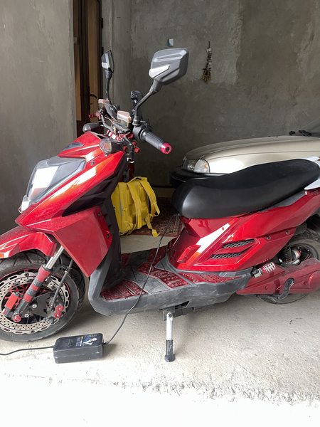 Skuter elektronni Red Line 600 kelishamiz 500 tushishi mumkun