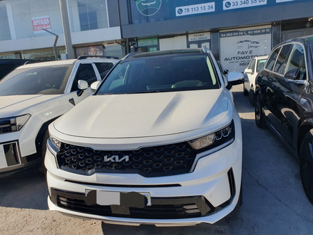 KIA SORENTO. 2.5mator, 7ta oʻrindiqli. 2023. Yurgani 17000.Narxi 33600