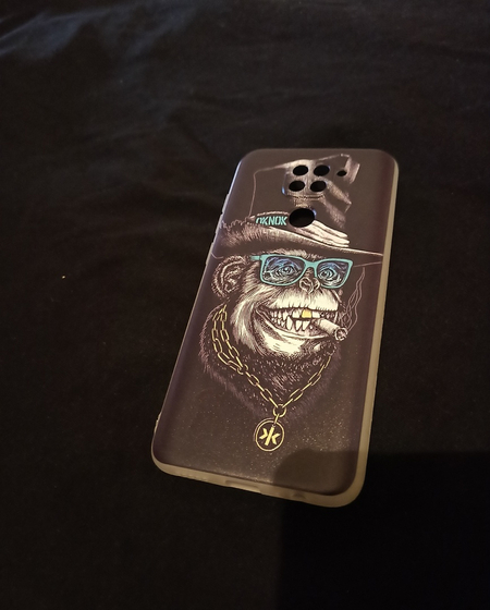 Продам чехлы на смартфоны