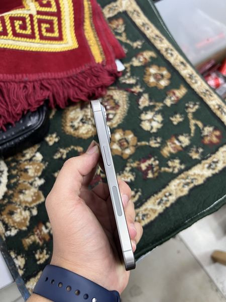 iphone 15 pro sotiladi