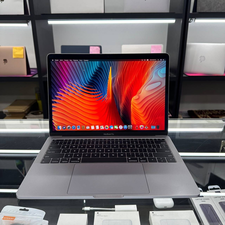 MacBook Pro 13 I5 8/256GB Space Grey