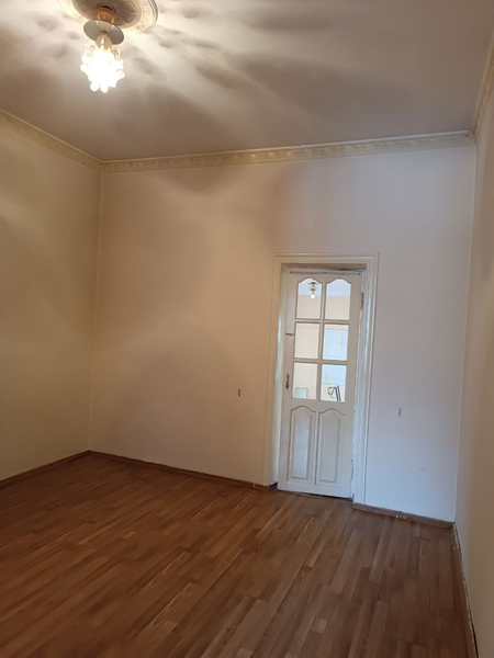 Uy sotiladi srochna Zangiotada