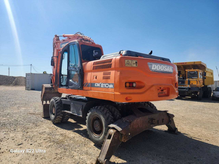 Продаётся Экскаватор DOOSAN 210