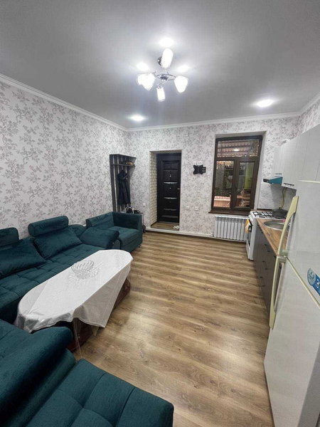 Сдается в аренду дом (2 комнаты) сзади Мирабад Авеню (Яккасарай)
