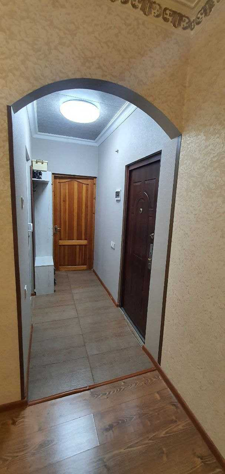Срочно продаю 2/4/4 Юнусабад 7 квартал 