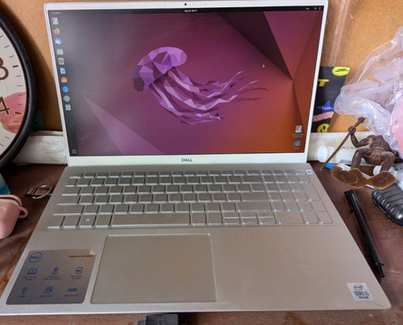Dell Inspiron 15 ноутбук