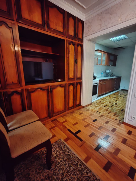 Срочно Продаётся 2-х Ком. На ДАРХАН Кара Ниязова 88м2