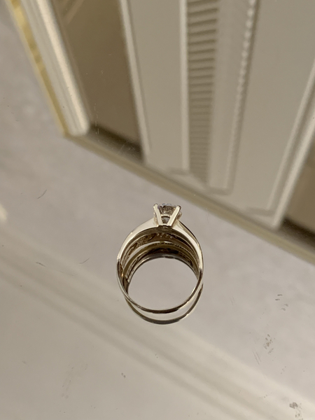 Tilla sotladi 585 proba 3.34 Gram