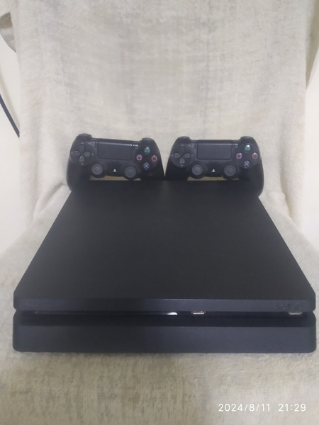 PS 4 slim сатаман (продам PS4 slim)