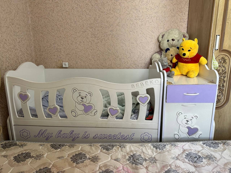 Sotiladi detskiy kravat va shkaf. Holati yaxshi ishlatilgan.