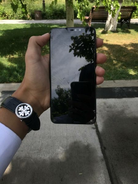 Срочна сотилад телефон Redmi not 6 pro