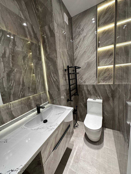 ЖК Новомосковский,15 Гор.Больница,3-комнатная,4/8,140 м²,евроремонт