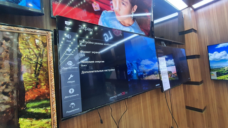Телевизор ZIFFLER 55W600U WebOs  New 2022 model Новинка