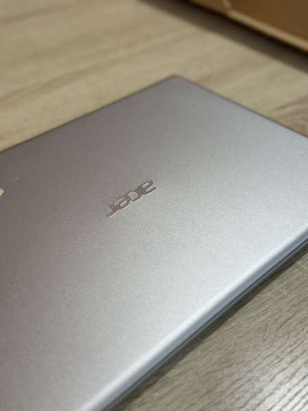 Ультратонкий Ноутбук Acer Swift 1