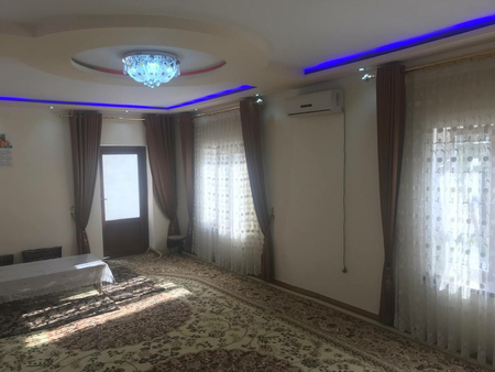 Уй сотилади.50000$