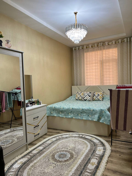 2 xonali navstroyka kvartira sotuvda mebellari bilan. Lakatsiyasi zor.