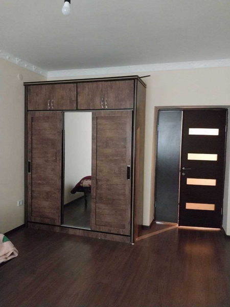 продается 3х комнатная квартира 1 Этаж мотрид