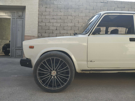 Vaz 2107 Srochna sotiladi 2011 yil