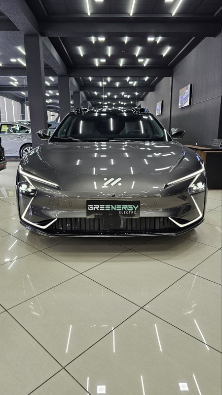 IM L7

IM Motors Zhizhi kompanyasining
katta elektr sedani xisoblanadi