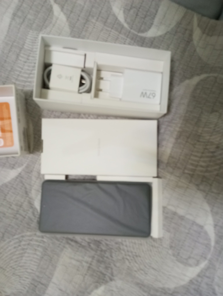 Redmi 13 oro qora rang srocnaga