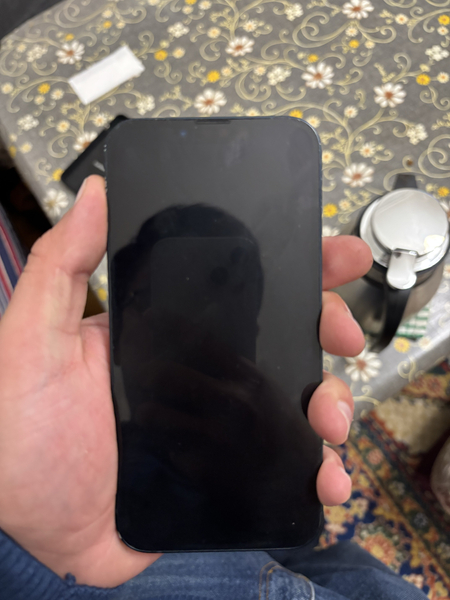 iPhone 13 128GB в хорошем состоянии