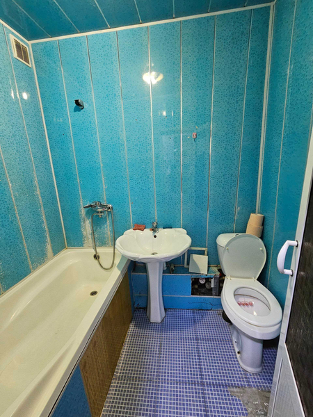 2 xonali 60m² 4-qavat sotiladi.