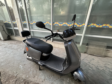 Yadea e8s. Skuteri sotladi srochniy