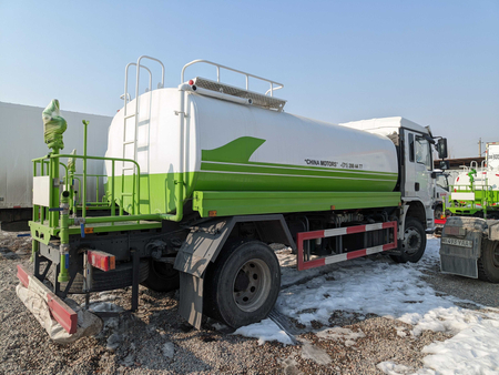 Водовоз Shacman 4х2 15 куб сотувда мавжуд!