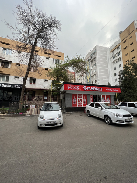 центр Дархонда дукон сотилади кадастр хамма хужжатлари бор