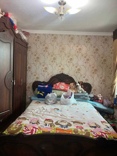 Срочно продаётся дом в общем дворе, 4хком